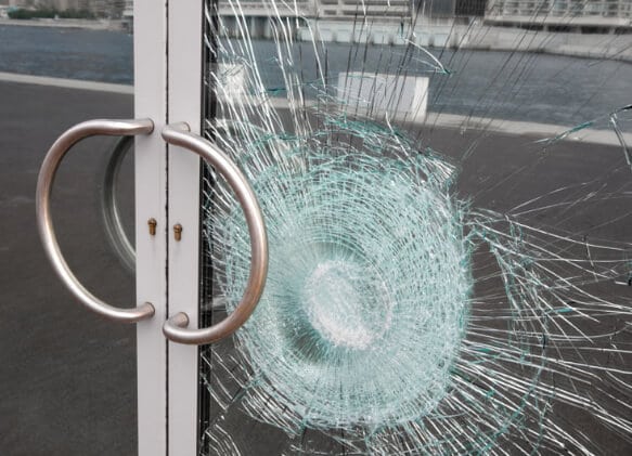 GSW // Safety and Security Laminated Glass / Protection against outside ...
